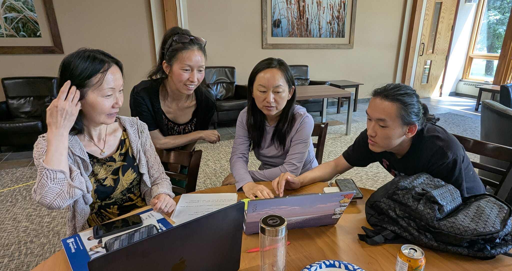 From Homemaker to Win the “Most Committed Award”: Lifang’s Digital ...